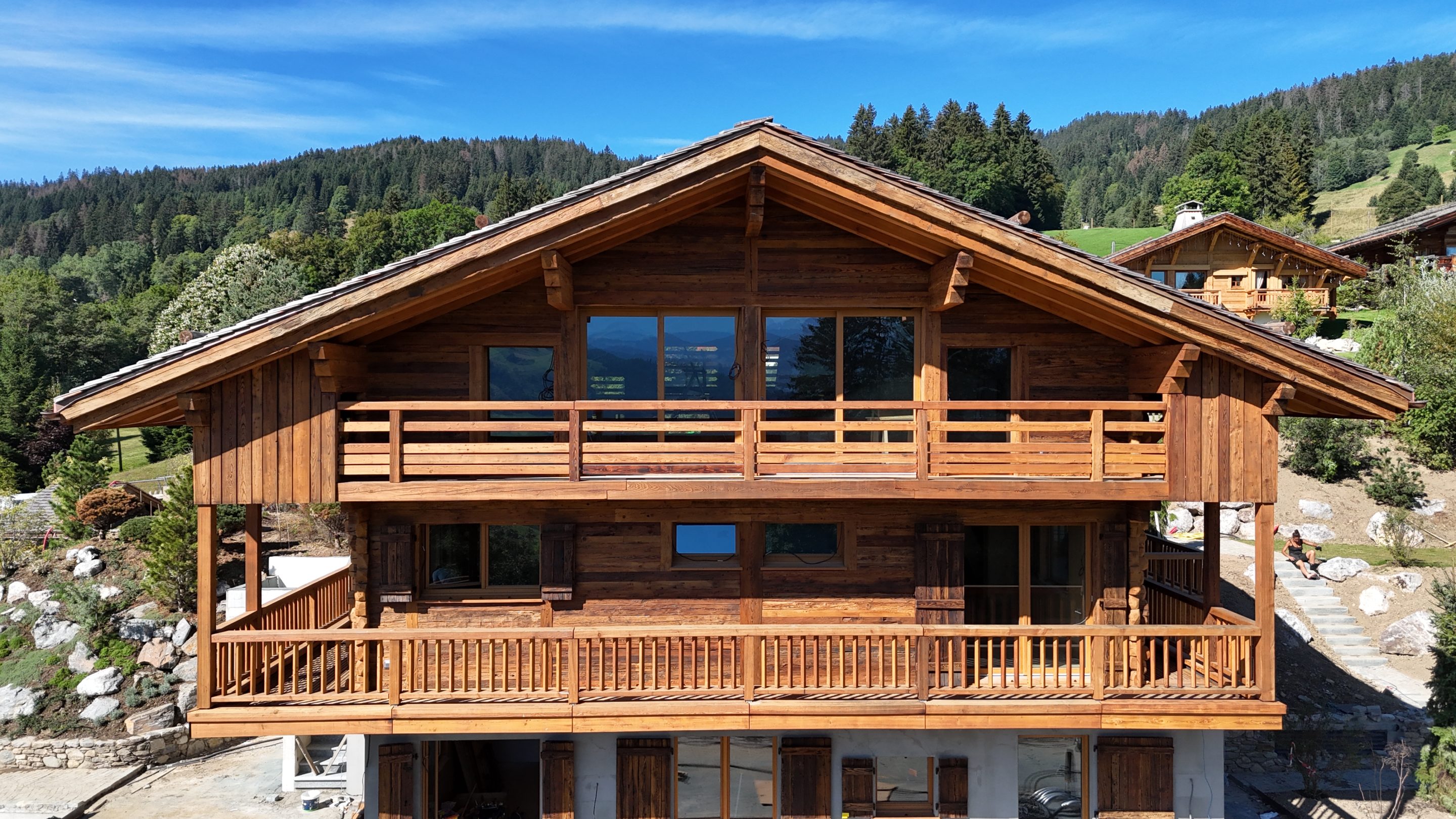 Construction d'un chalet privé (France) - Charpente Concept ...